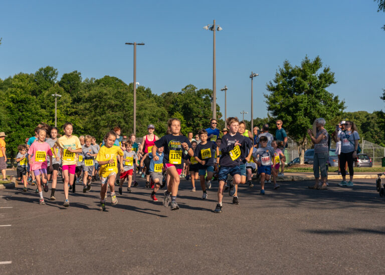 2024 FURever Homes Race Photo Album - Heritage Humane